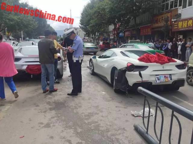 Akıl almaz kaza! Ferrari, Ferrari'ye çarptı