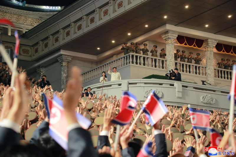 Kim Vows To Strengthen North Koreas Nuclear Weapons At Parade