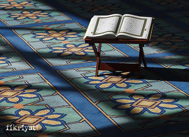 Alak suresi okunuşu ve anlamı nedir? Alak suresinin fazileti hakkında ...