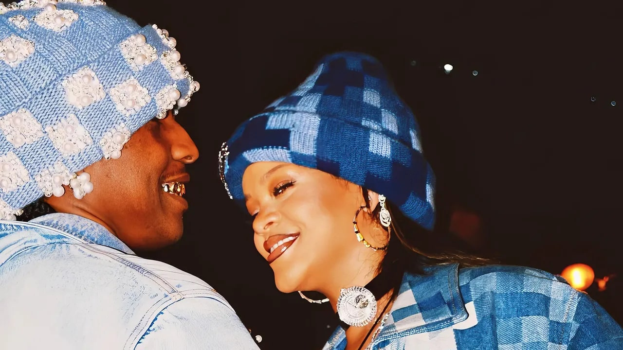 Rihanna'nın Pharrell Williams'ın Louis Vuitton Defilesinde Boynuna ...