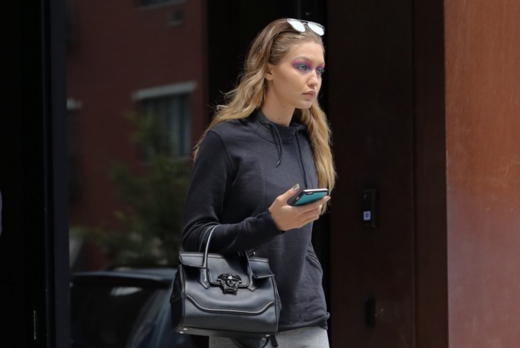 Gigi Hadid'in Konforlu ve Lüks Adımları