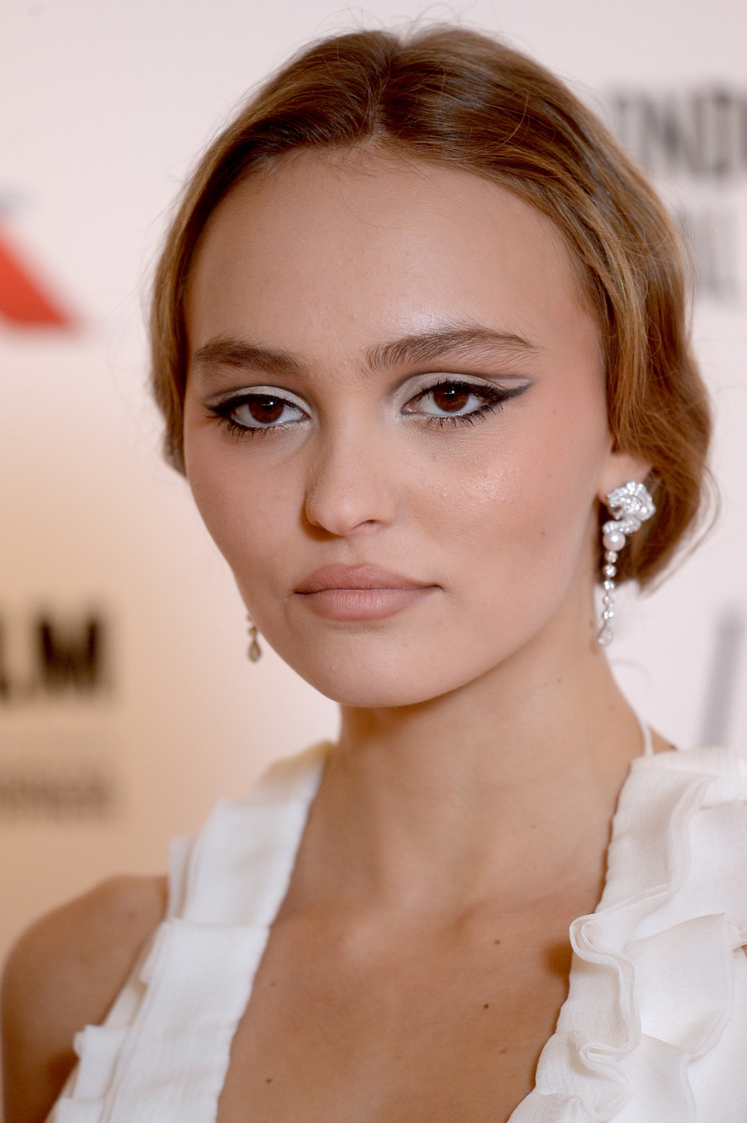 Lily-Rose Depp'in Saç ve Makyaj Görünümleri